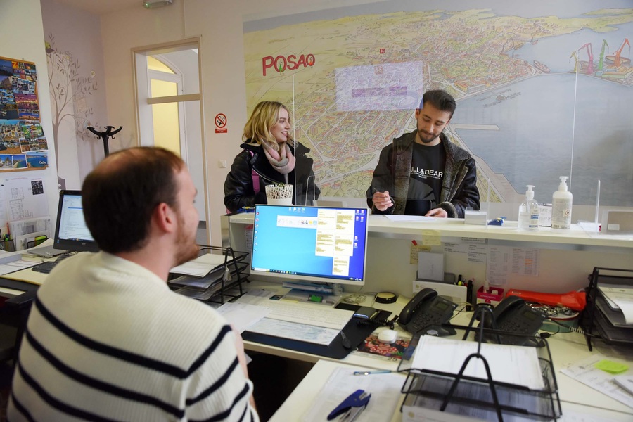 Studentski centar Pula: Student servis